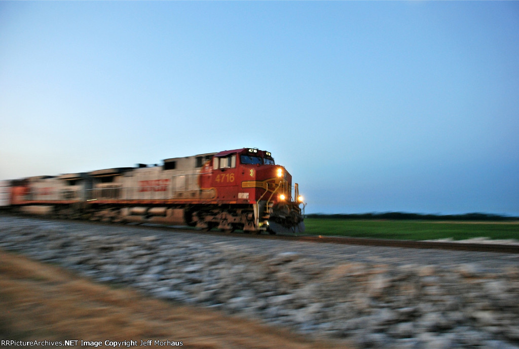 BNSF 4716